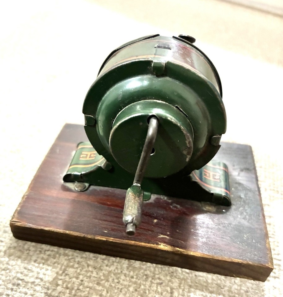 J.L. Hess Dynamobil Crank Friction Motor Lithographed Tin Plate Toy ...