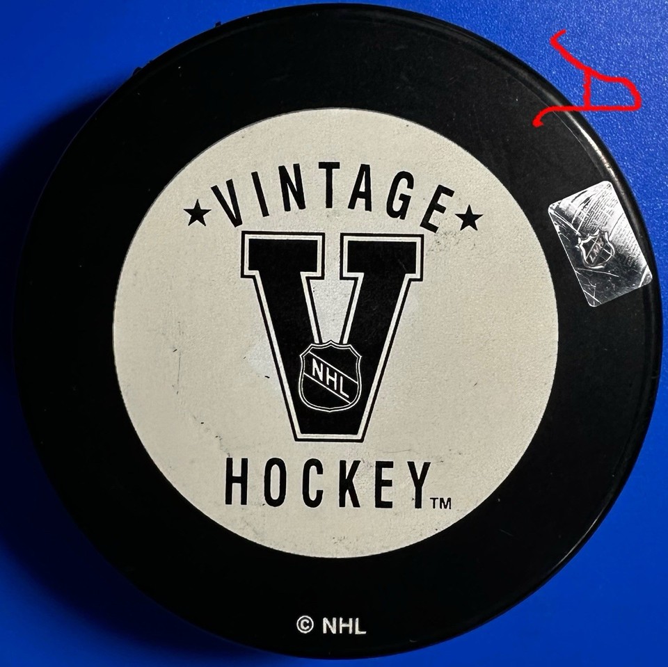 Vintage Quebec Nordiques Logo Official Souvenir Puck (Now Colorado ...