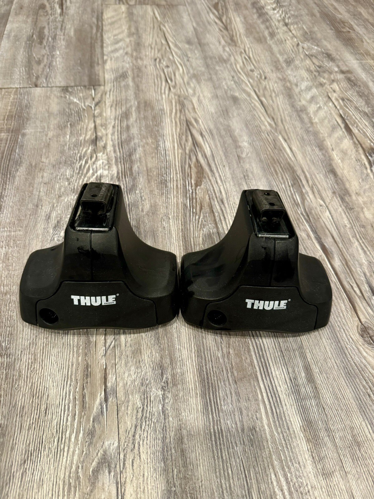 Set 2 (Pair) THULE 480R Rapid traverse towers | eBay