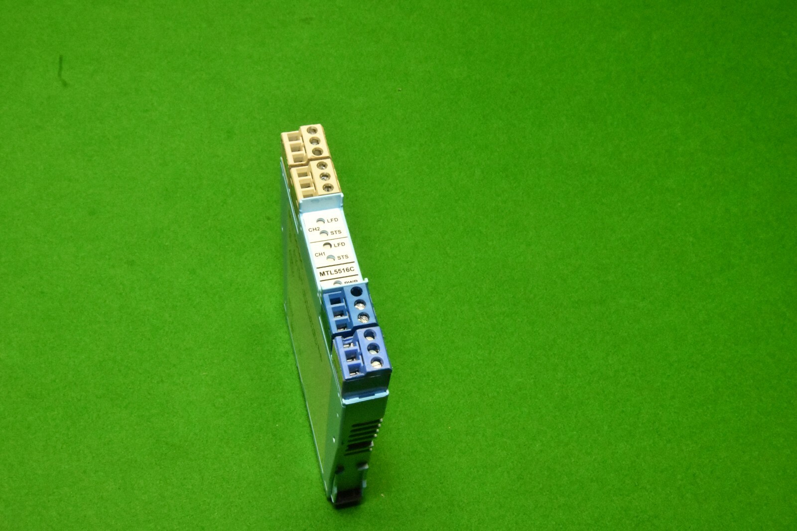 MTL5516C Isolated signal conditioner Barrier, 2 Channels, 20 VDC to 35 ...