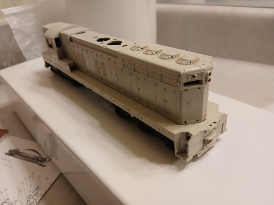 HO Broadway Limited 2403 Unpainted Undecorated EMD SD7 Diesel ...