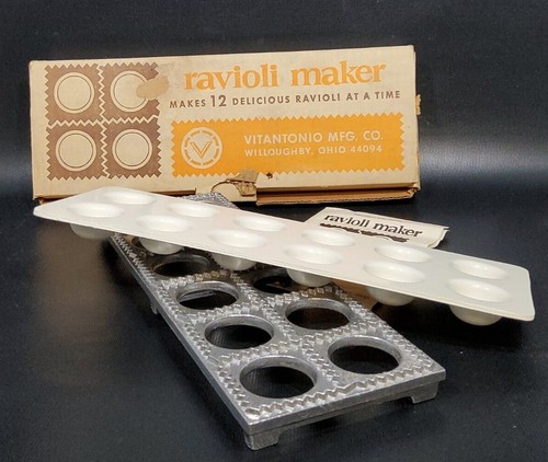 New Vintage Vitantonio Mfg. Co. Ravioli Maker No. 512 Makes 12 Ravioli ...