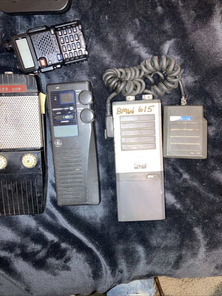 MIXED LOT of Handheld Radios Scanners Ham Radio Motorola Uniden Baofeng ...