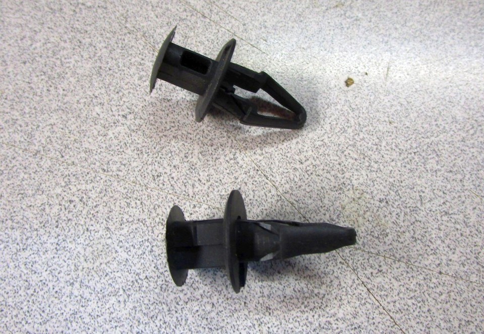 Push Type Retainers Fasteners (12) Car Truck 4-Wheeler ATV Fenders 5/16 ...