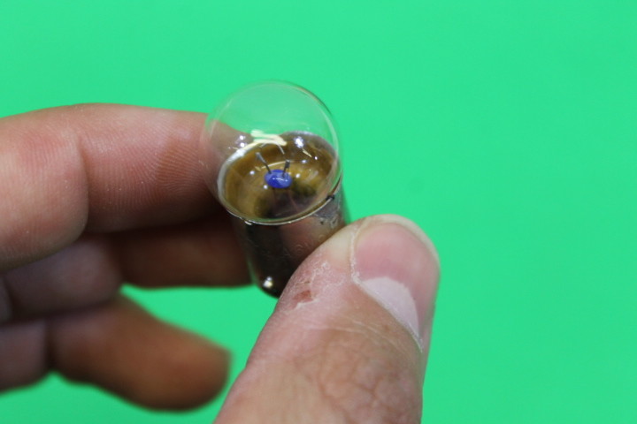 NOS Kawasaki F5 F7 F9 KDX200 Bulb 6V 8W PART# 92069-042 | eBay