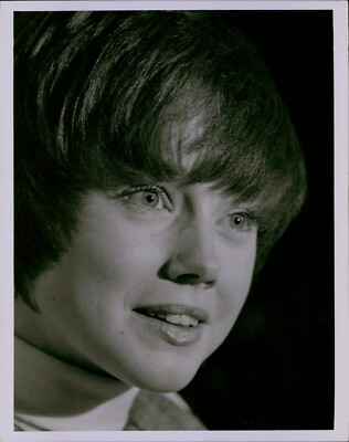 LG842 1974 Original Photo DEIRDRE LENIHAN Needles and Pins Beautiful ...