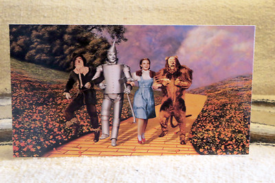 Wizard of Oz "Follow the Yellow Brick Road" Movie Tabletop Display ...