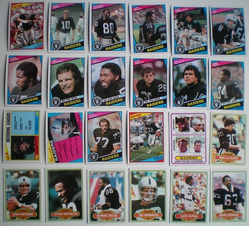 1979-84 TOPPS FOOTBALL OAKLAND RAIDERS Lot of 24 with Hendricks, Alzado ...