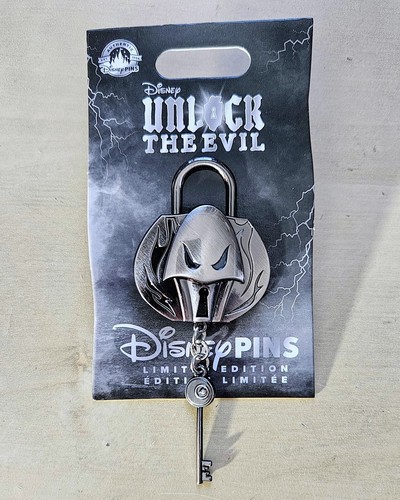 2023 Disney Parks Unlock The Evil Villains Hercules Hades Dangle Key LE ...