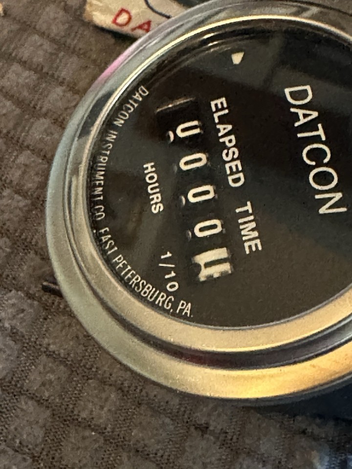 NOS Datcon Hour Meter Gauge Super G-70 4-40 VDC Chrome Bezel 56288 USA ...