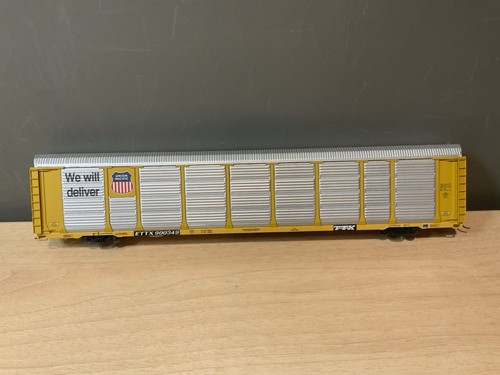 Walthers Gold Ho Scale 89’ Union Pacific Tri-Level Auto Rack ETTX ...