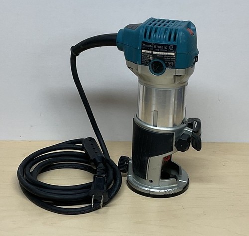 MAKITA RT0701C 1-1/4 HP Corded Fixed Base Variable Speed Compact Router ...