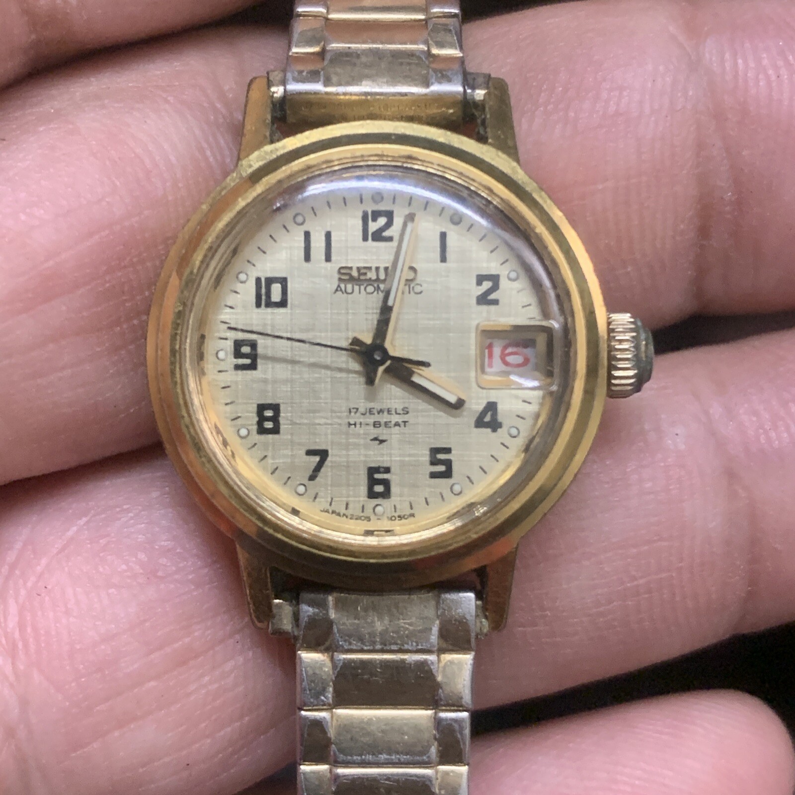 Second Hand Watches With Smooth