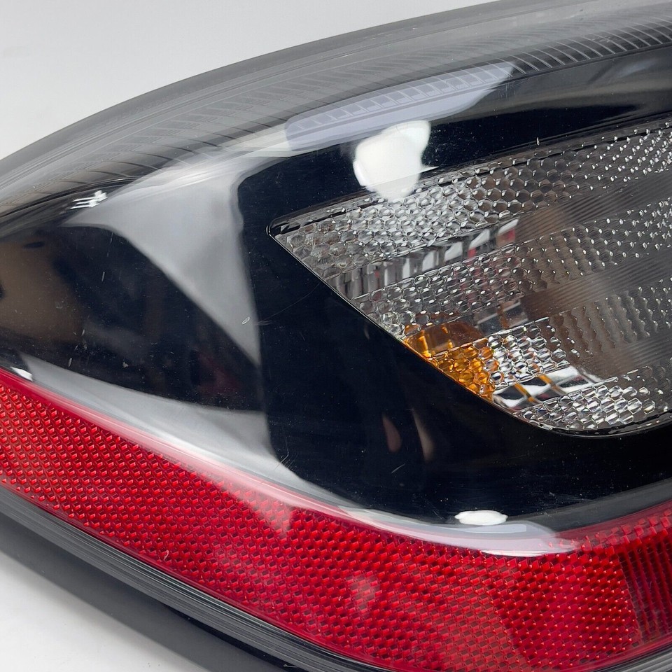 Genuine Hyundai Signal Lamp Assembly 92405-J9520 | eBay