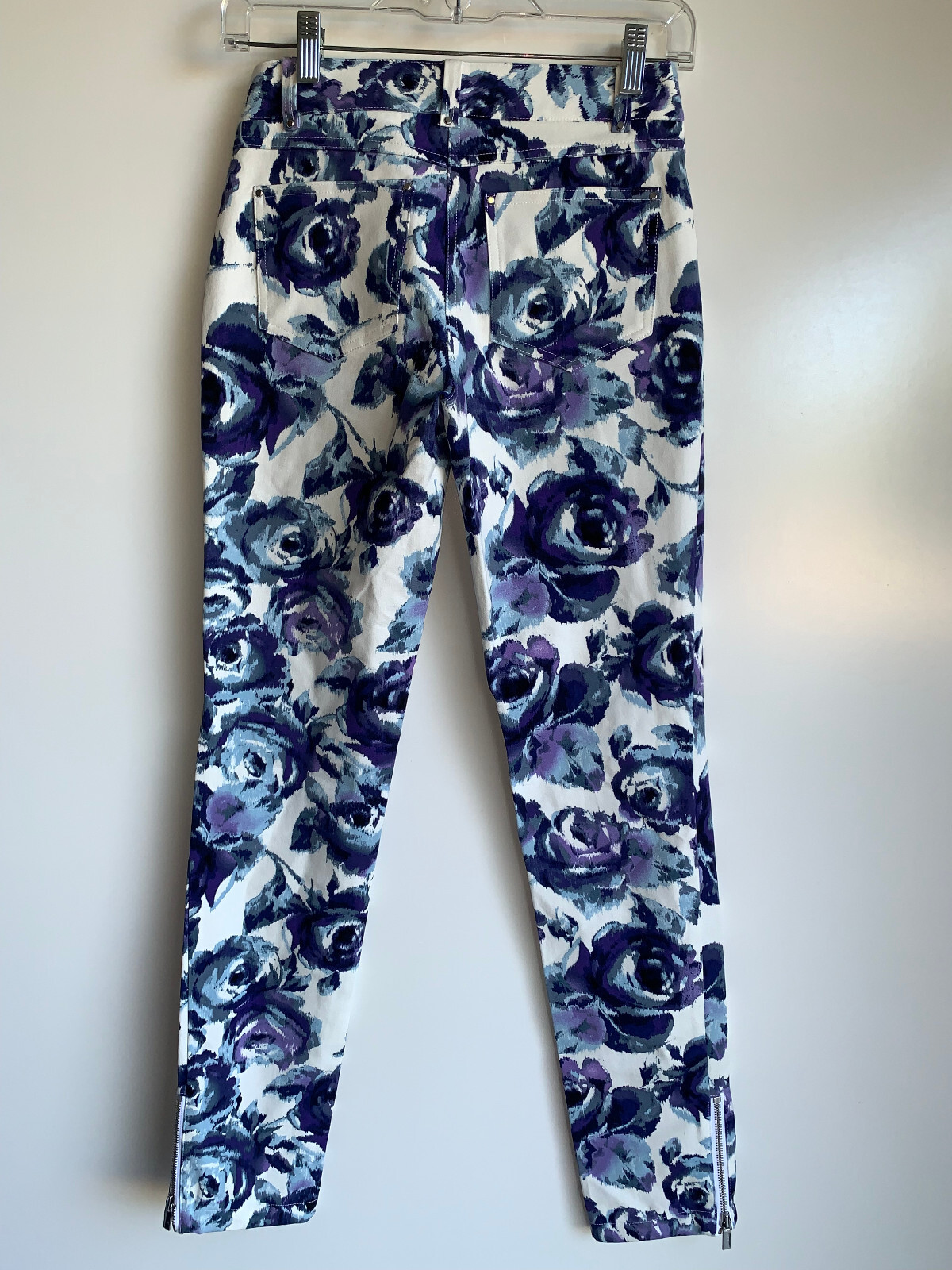 CACHE Blue, Purple and White Floral Print Pants, Zipp… - Gem