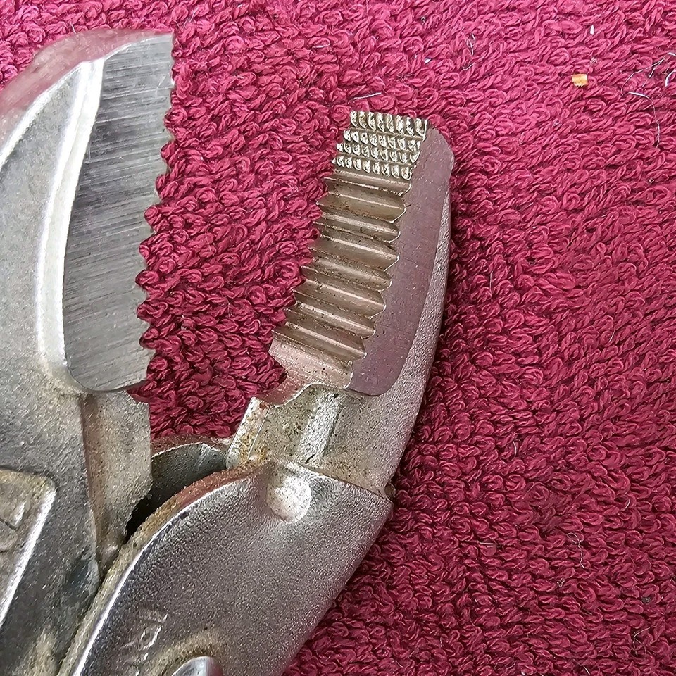 Irwin 7" Locking Pliers, Curved Jaw, Original VISE-GRIP 7WR | eBay