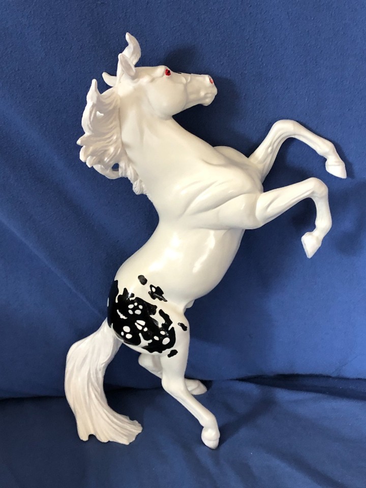 Breyer 2001 CM White Skullduggery Halloween Model by Suz #2 | eBay