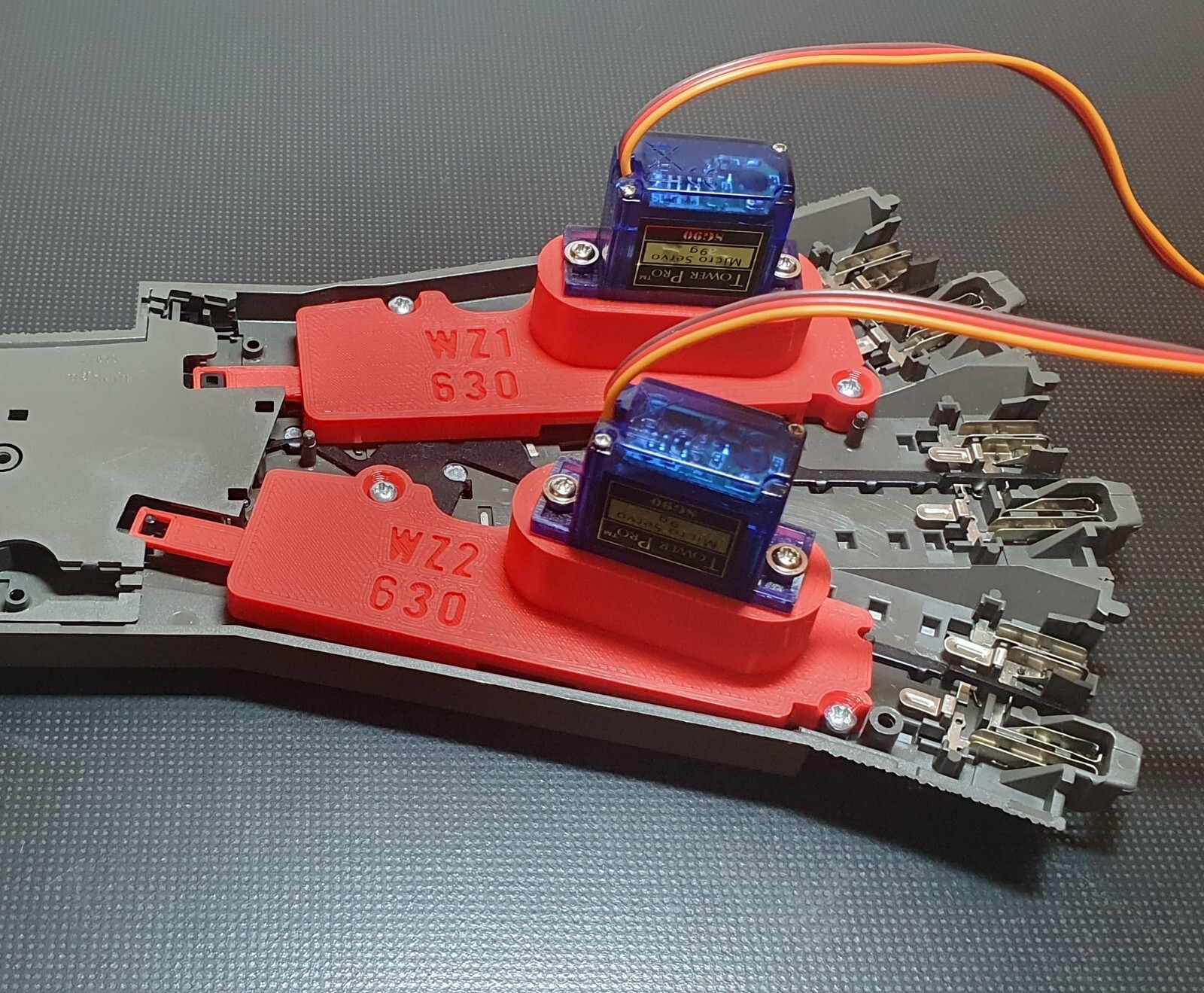 Märklin Weichenantrieb / Servo Weichenantrieb für Märklin & Trix C-Gleis | eBay.de