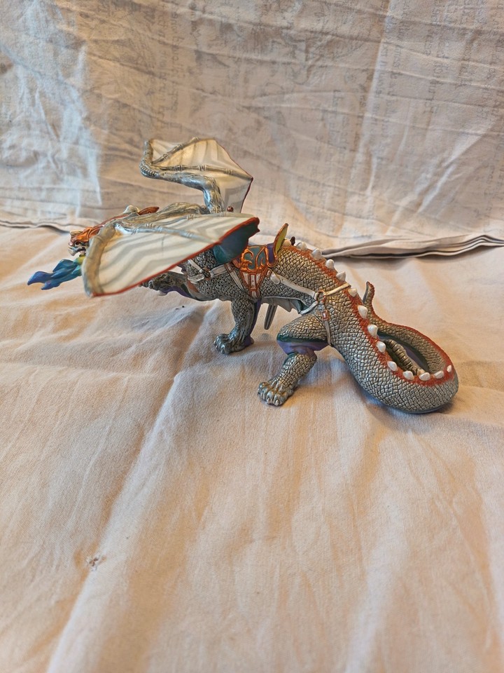 PAPO 2007 Dragon with saddle and sword - silver and red - Good ...
