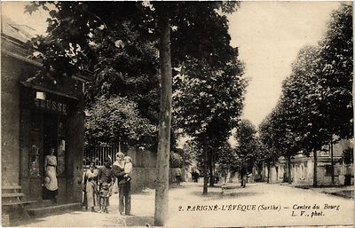 CPA PARIGNE - L'EVEQUE - Centre du BOURG (299334) | eBay