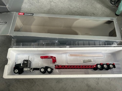 WSI 1:50 CAT CT 680 6x4 Grey + Rogers 3 Axle Trailer Red | eBay