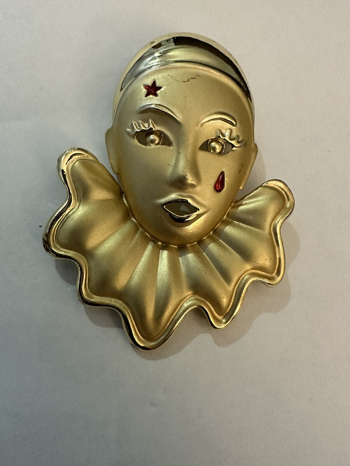 VINTAGE LARGE PIERROT CLOWN BROOCH PIN GOLD TON RED E… - Gem