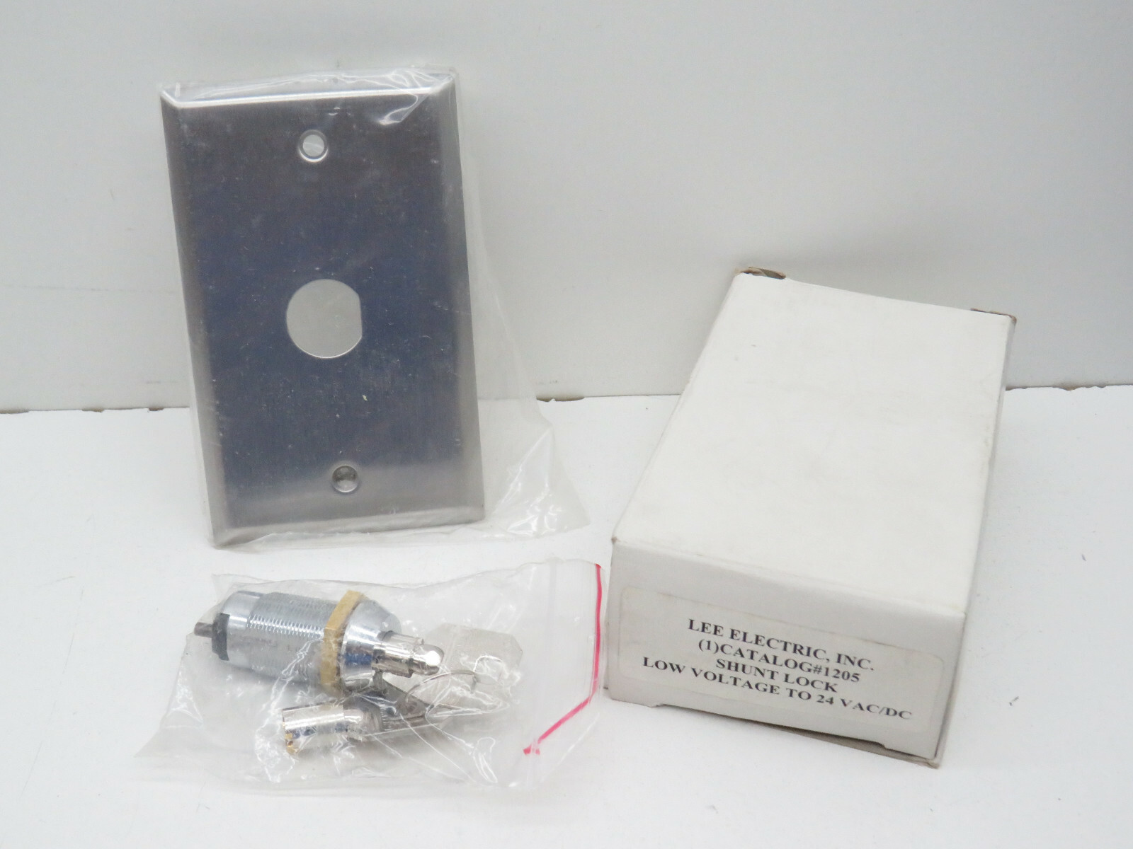 Lee Electric 1205 Shunt Lock Cylinder with Wall Plate - Low Voltage 24 ...