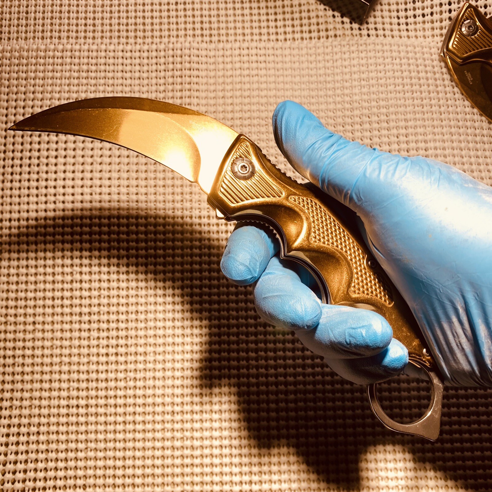CS:GO Golden Karambit quick Open Blade Pocket Knife Claw Hunting Gift ...