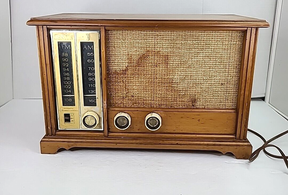 Vintage Zenith Tube Radio Model X334 Wooden AM/FM Long Distance Radio ...