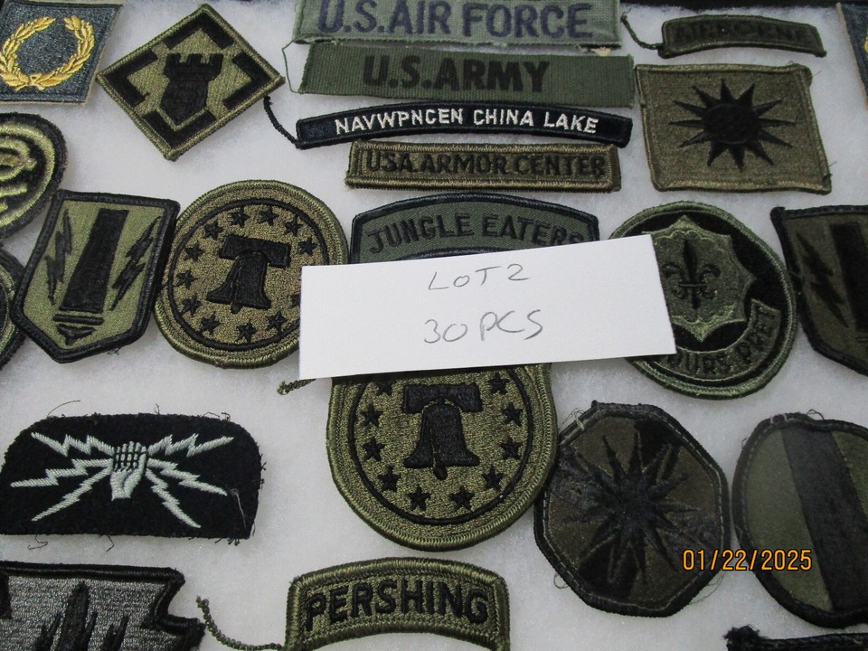 MILITARY ARMY PATCH COLLECTION WWII ERA VINTAGE PATCHES NOS 30 PCS ...