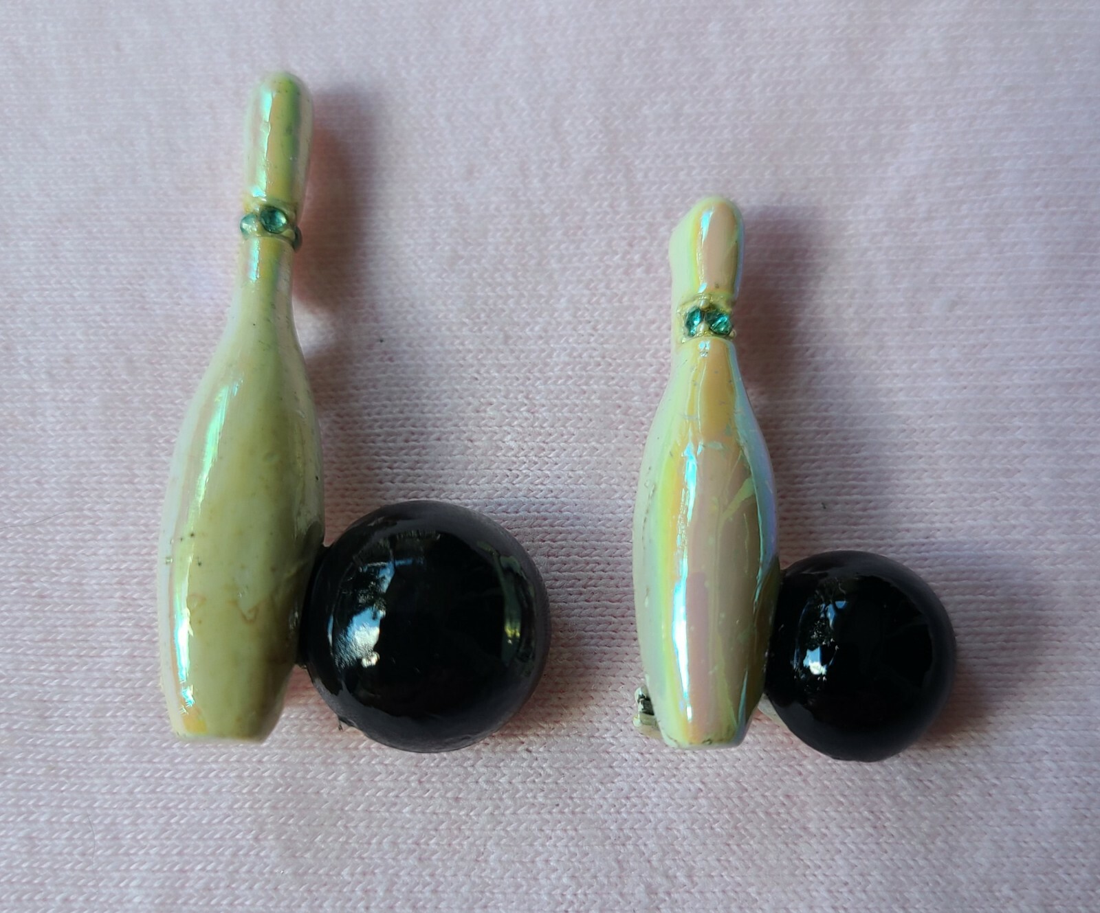 Vintage (1950s) Enameled Bowling Ball and Pin Brooche… - Gem