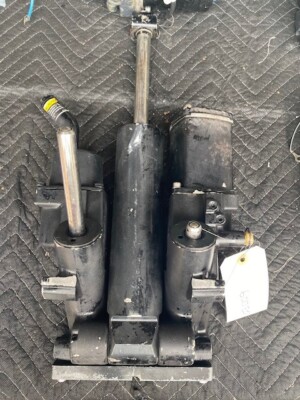 Mercury Power Tilt Trim Assembly 826729A10 826729A9 826729A8 90hp ...