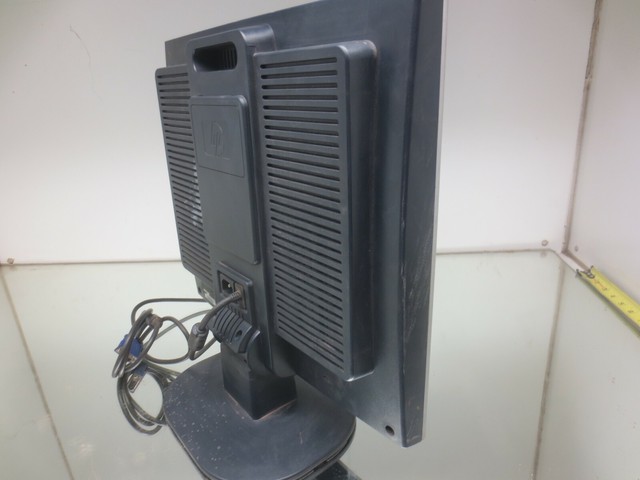 HP HSTND-2A01 19" LCD Monitor | TFT Active Matrix 1280 x 1024 at 75Hz ...