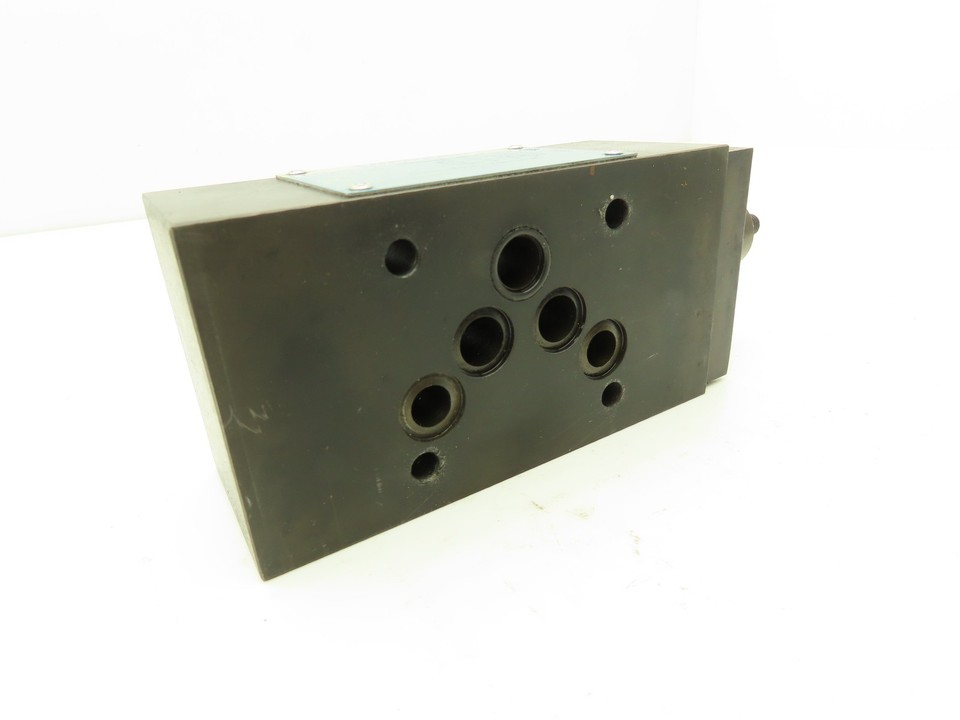 Vickers DGMC-5-AT-FW-S-30 SystemStak Hydraulic Pressure Relief Valve ...