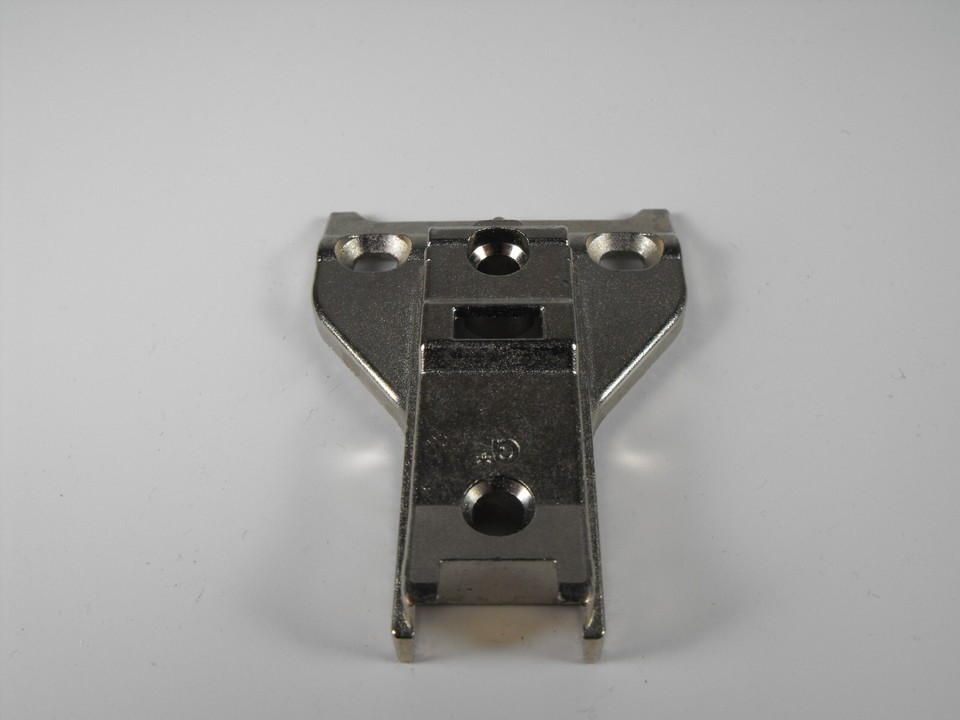 2 NEW GRASS Cabinet Hinge Base Plates #056 / 3000 Series Wing Adapter ...