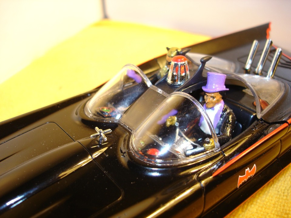 Vintage 60's Batmobile Penguin & Catwoman slot car 1/24 offered by MTH ...