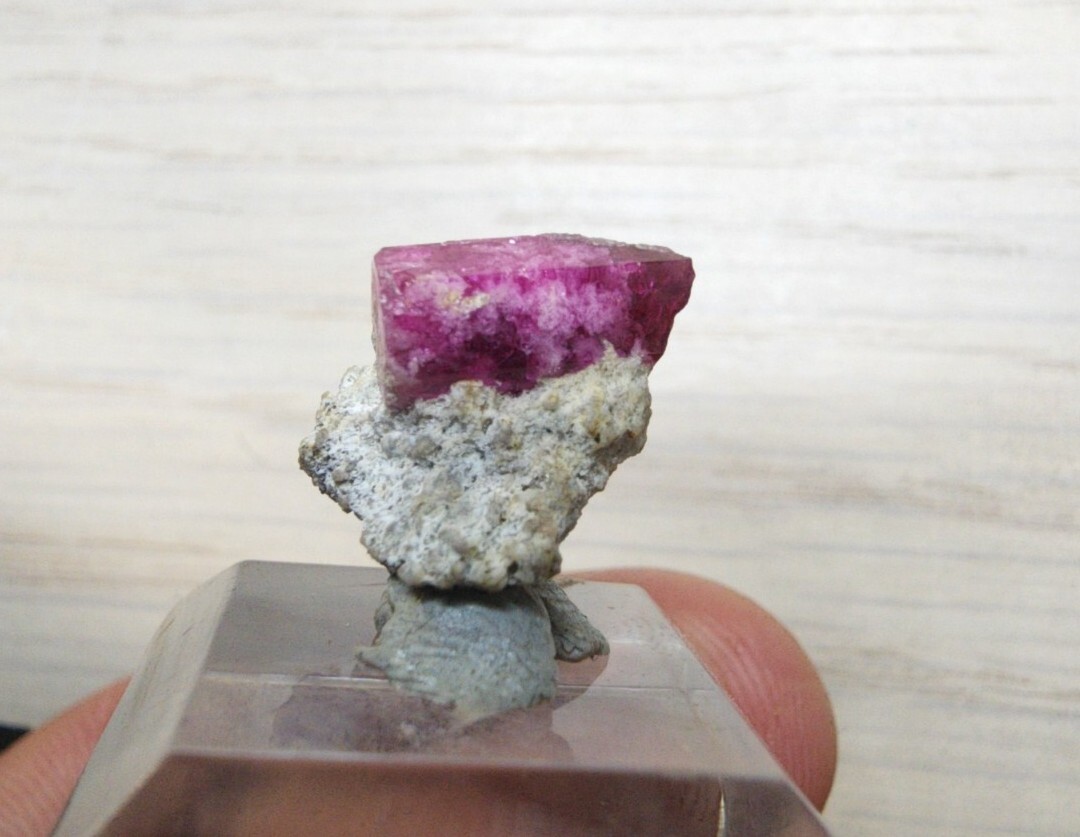 Bixbite / Red Beryl - Ruby Mine Utah | eBay