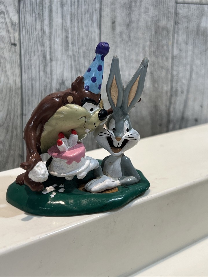 1995 Looney Tunes Warner Bros Bugs Bunny Taz Vintage Birthday Cake ...