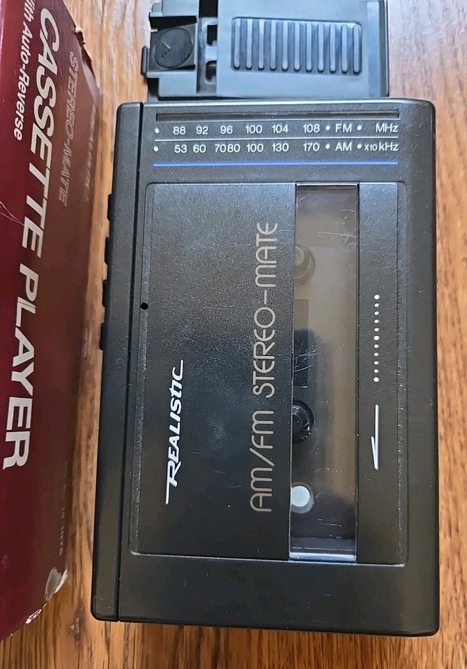 Realistic StereoMate AM/FM Portable Cassette Player Model SCP-37 Box ...