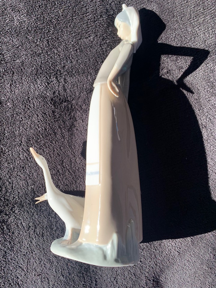 Llardo Lady And The Geese | eBay