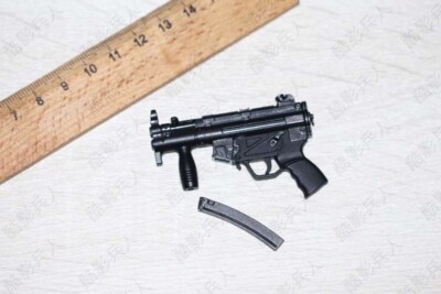 HotToys Collectible HT The Matrix Neo Accessory Submachine Gun 1/6 ...