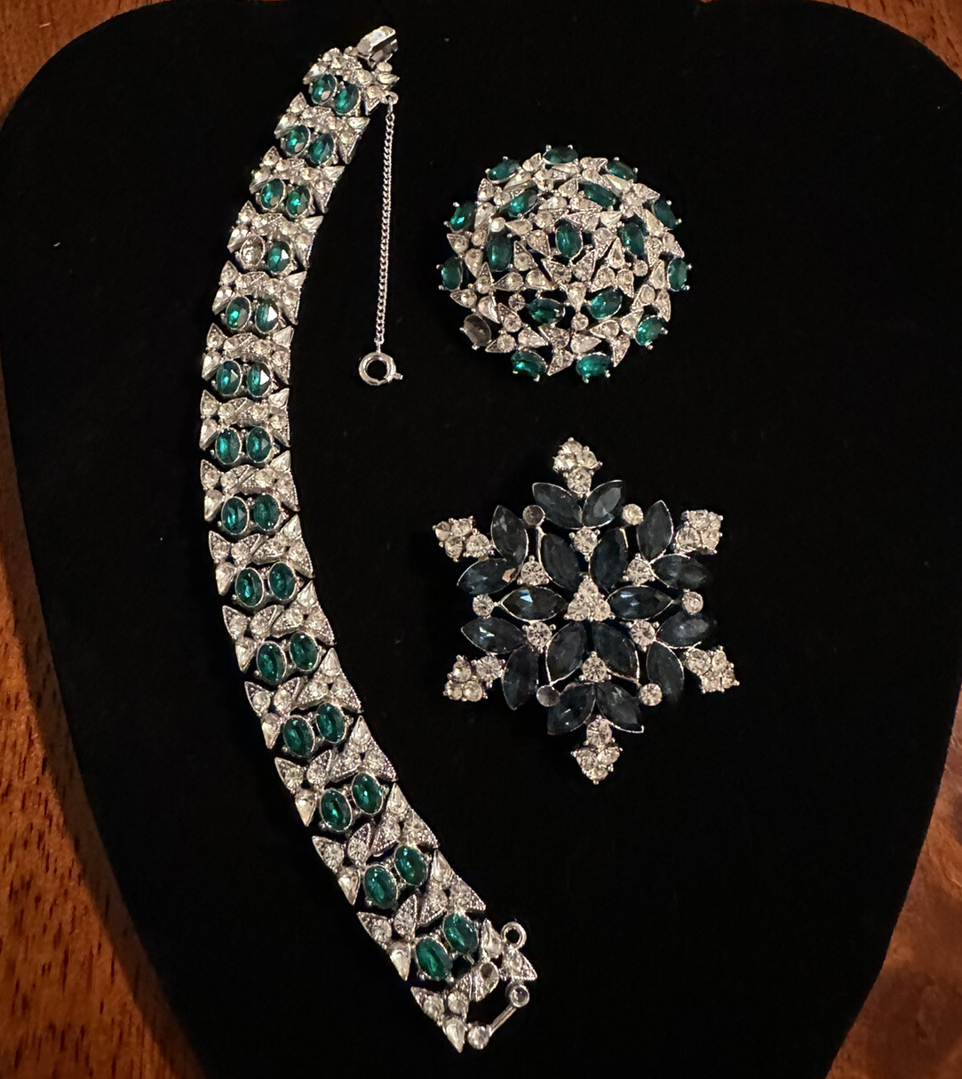 RARE ALFRED PHILIPPE CROWN TRIFARI Teal Cluster Brooc… - Gem