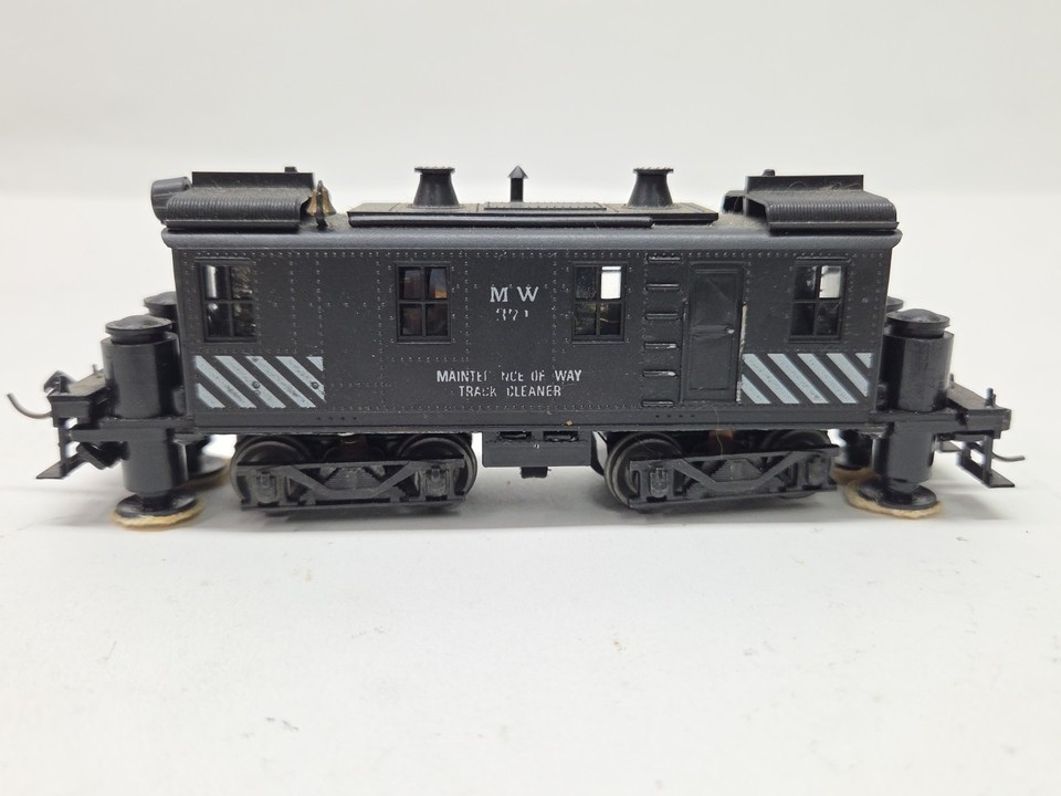 Diesel/Steam/Dummy Engines Lot of 6 Different HO Scale Locomotives ...