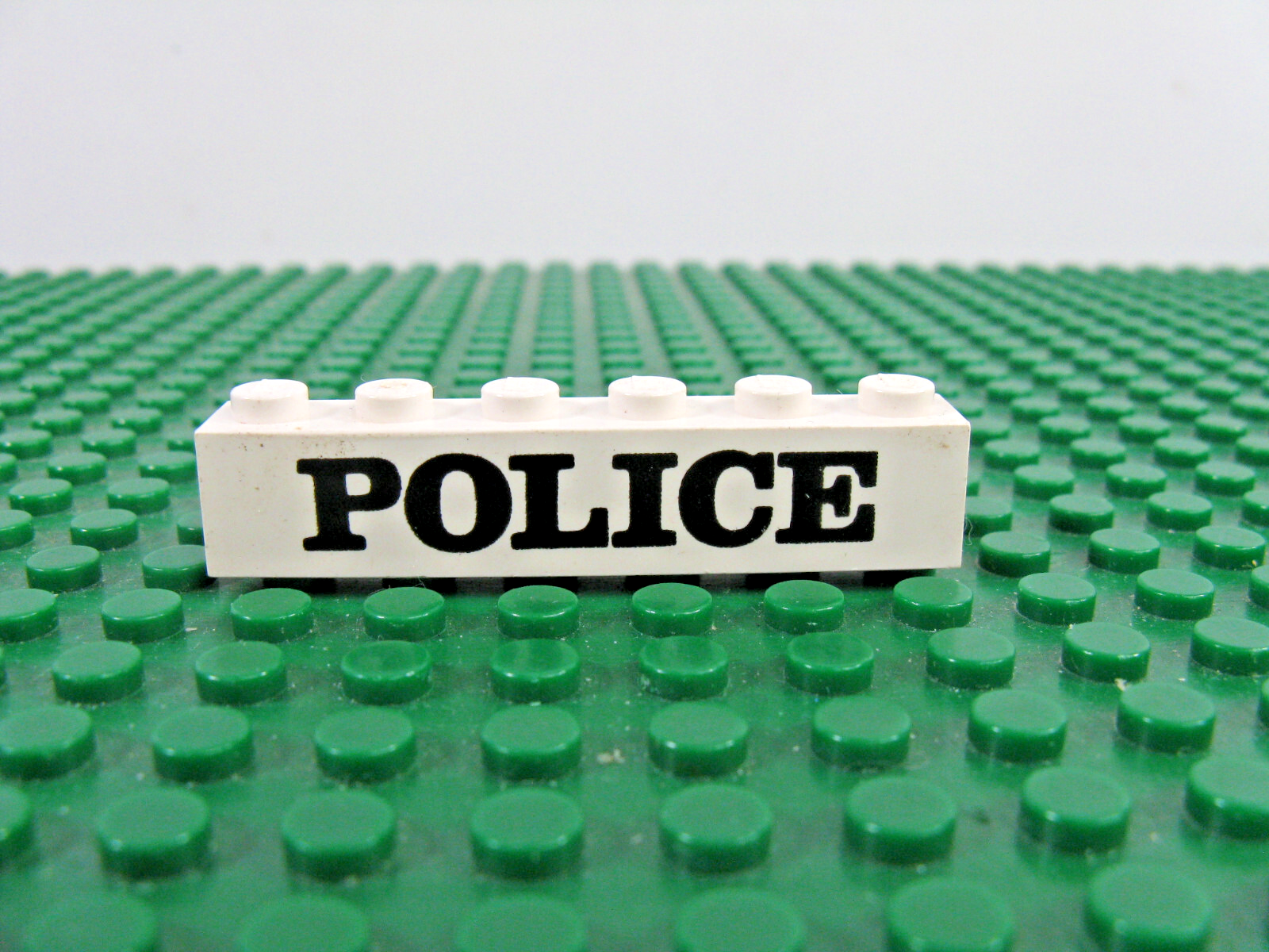 1970s LEGO White Brick 1 x 6 w/Black 'POLICE' Serif Pttn Not Embossed ...