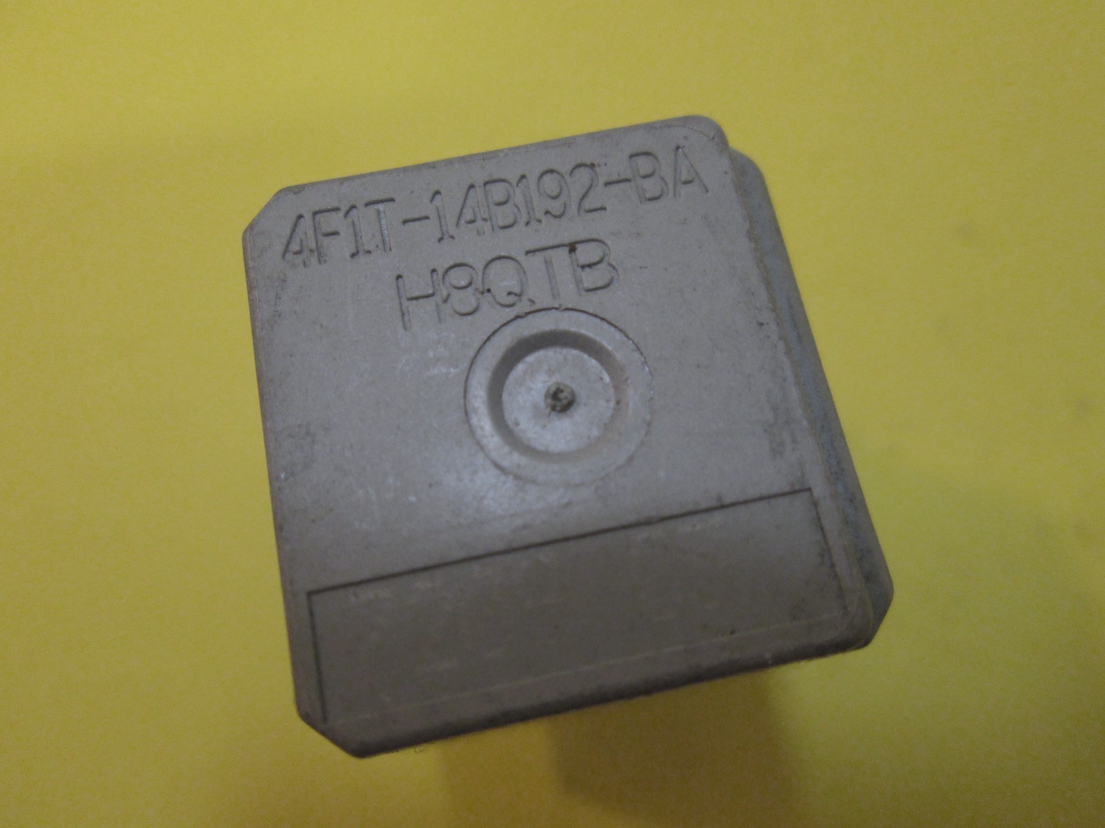 4X FORD RELAIS H8QTB 4FIT-14B192-BA | eBay