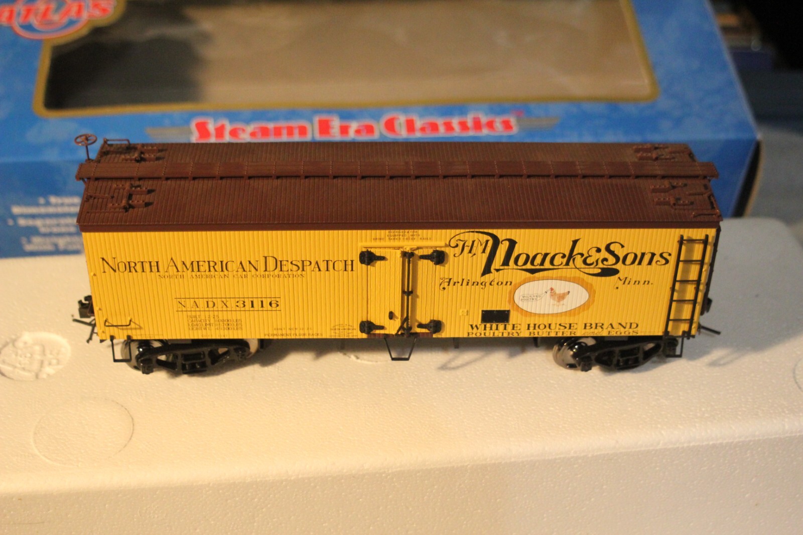 ATLAS "O" 2 RL 36' WOOD REEFER CAR H M NOACK & SONS N.A.D.X. 9042-1 ...