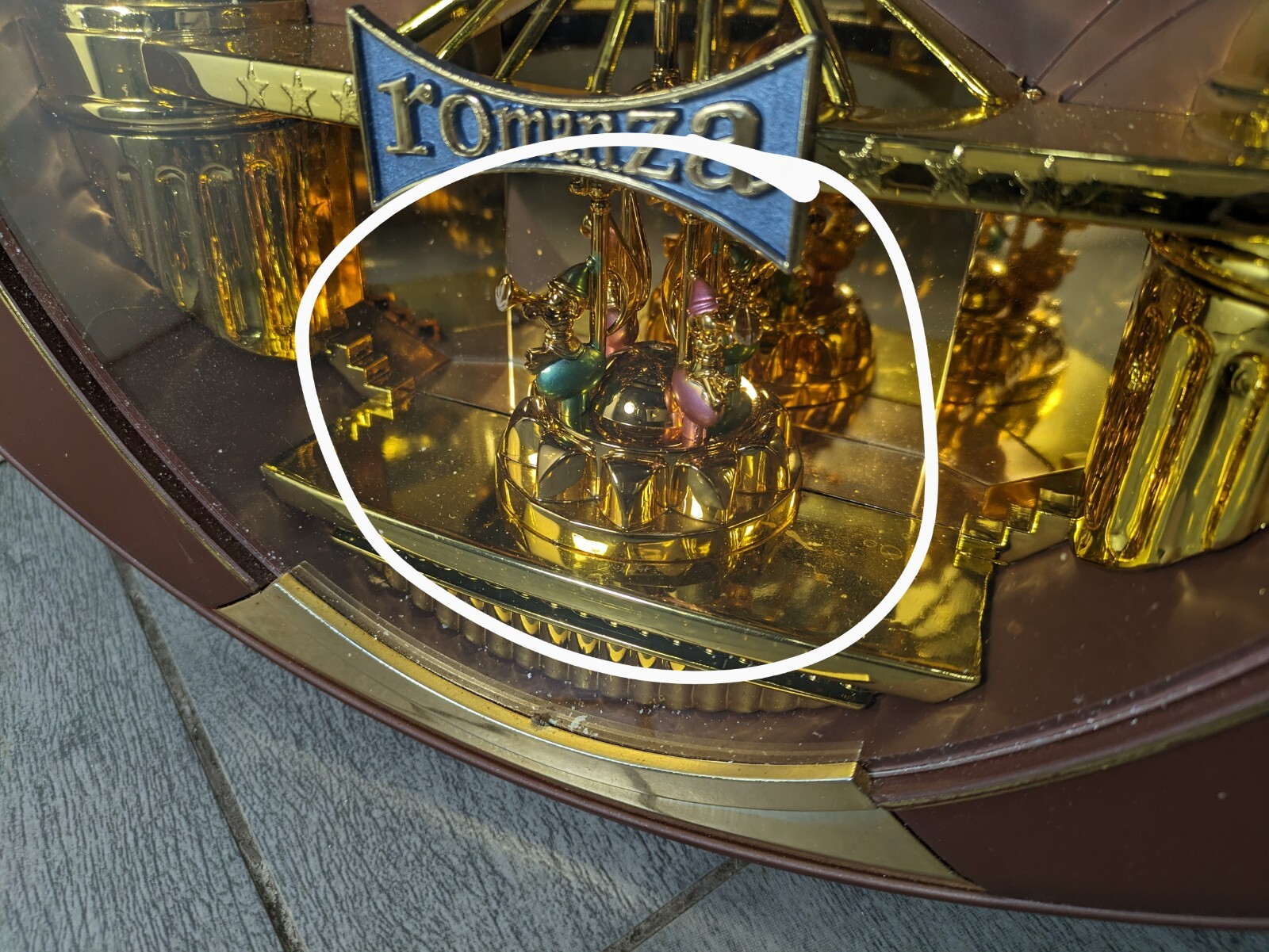 Read: RARE Vintage Aricays Romanza Musical Quartz Wall Clock Angels ...