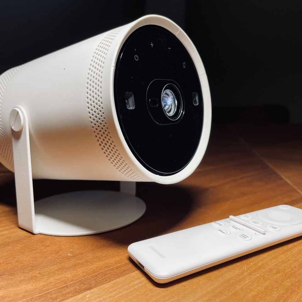 Samsung The Freestyle Gen 2 230 Lumen Full HD Smart Projector . Retails ...