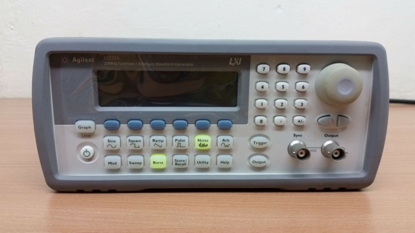 Agilent 33220-26503 33220A Waveform Generator. Backlight Repair/Parts ...