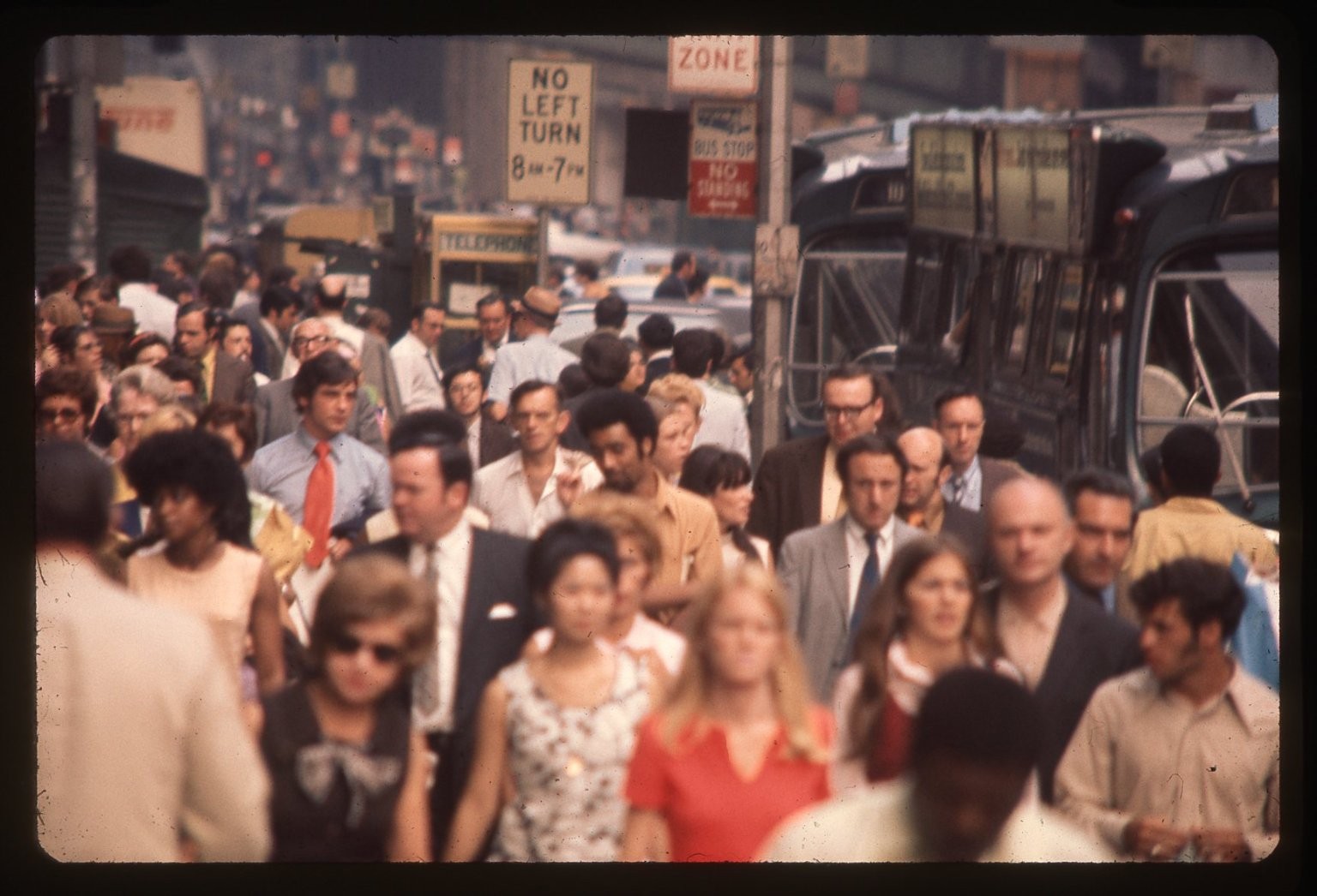 SL28 Slide 1970s NYC City Street Crowd Pedestrians 883a | eBay